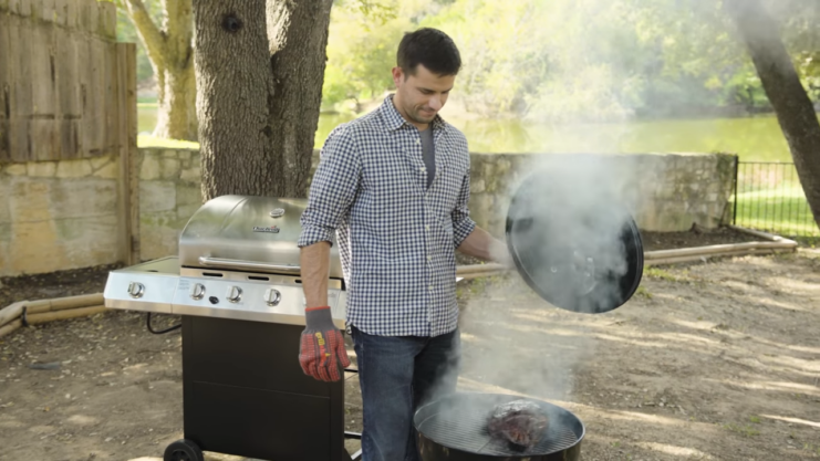 How to Use a Smoker Box Properly and Safely?